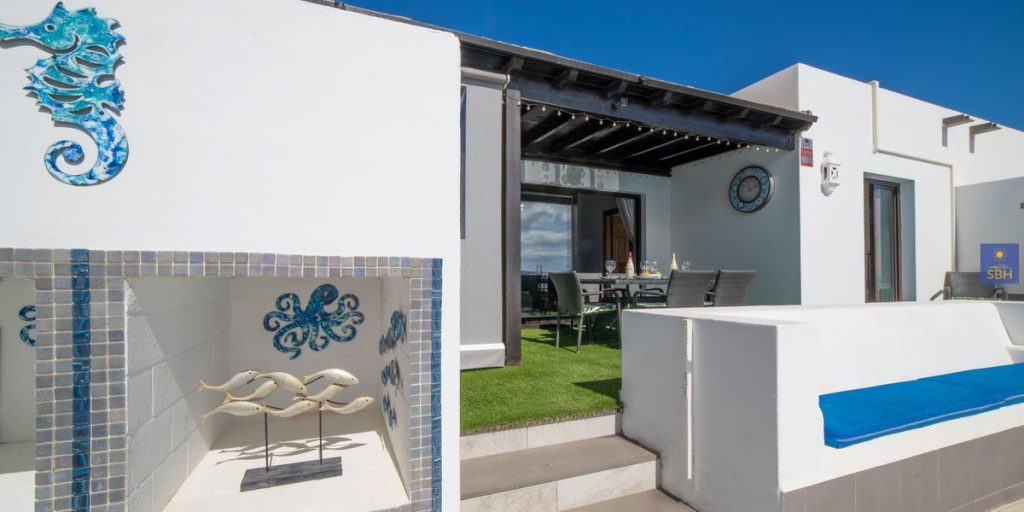 SBHV404 Joelle – Playa Blanca with Fantastic Views with Air Con – Sun ...