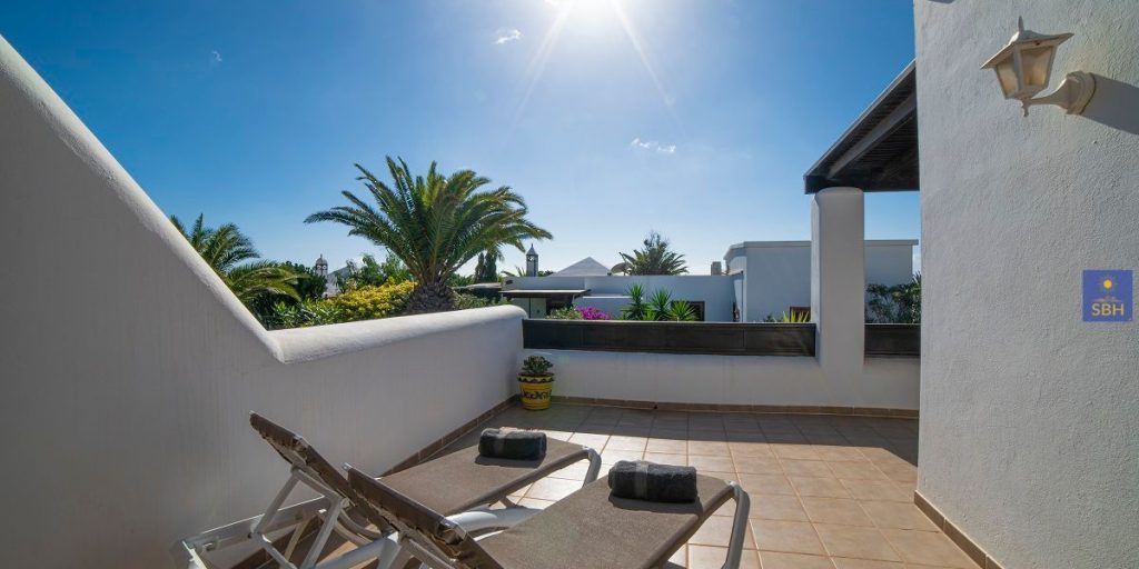 SBHV202 Blue Heron – Carlos Park, Playa Blanca with Hot Tub – Sun Beach ...